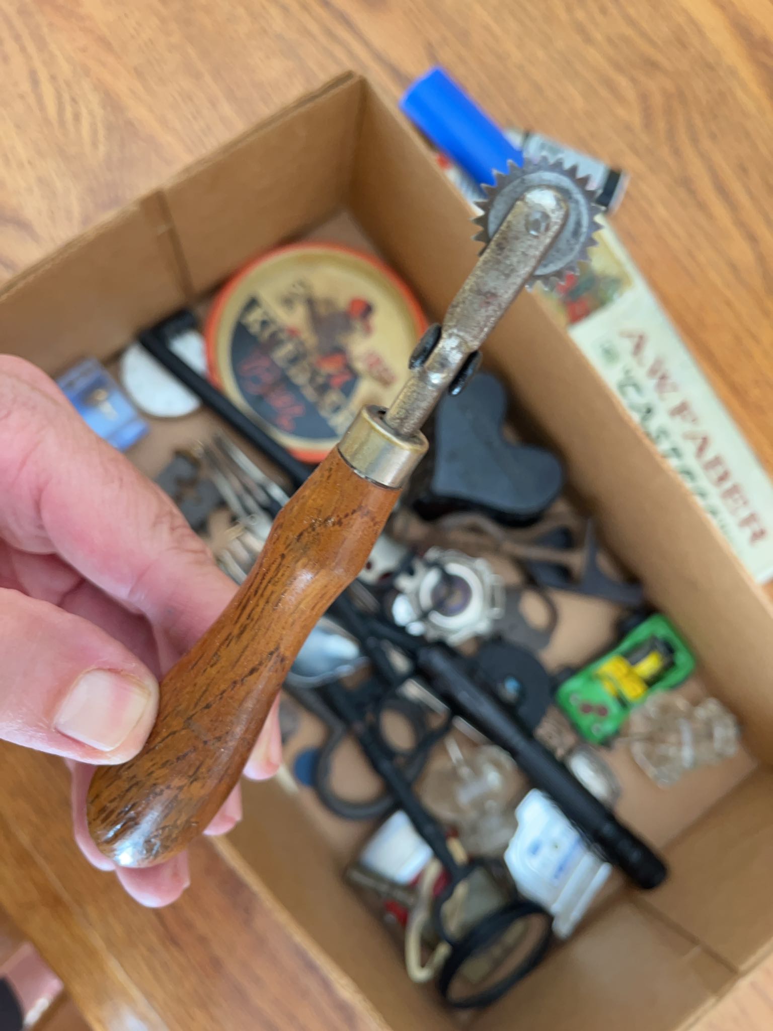Vintage mixed smalls estate lot with tins, tools, lighters | Maxsold